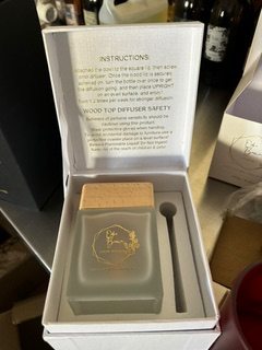 Elegant Wood-Top Diffuser & Refill Combo (200ml) - Odie Brown Collection